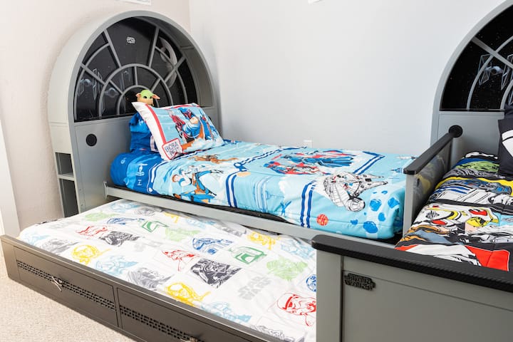 Disney Area Townhouse | Pool + Hot Tub | Sleeps 12 - Lake Buena Vista, FL