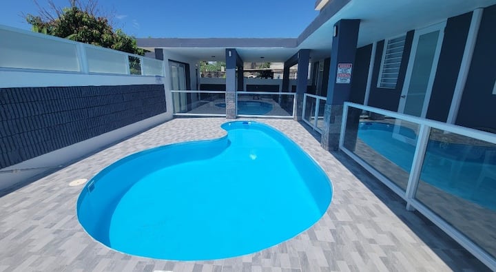 Shared Pool Apartment In Levittown - Apt A - Levittown