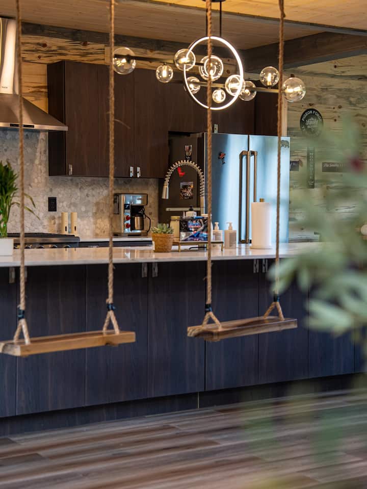 Majestic True, Double A-frame. - Gatlinburg, TN