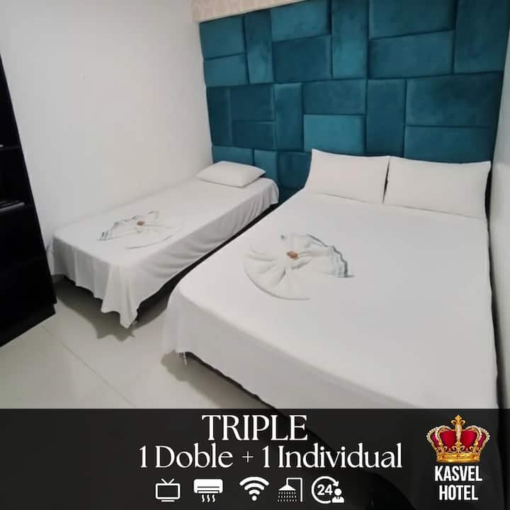 Habitación Hasta 3 Pax • A/c • Baño Privado • Wifi - 