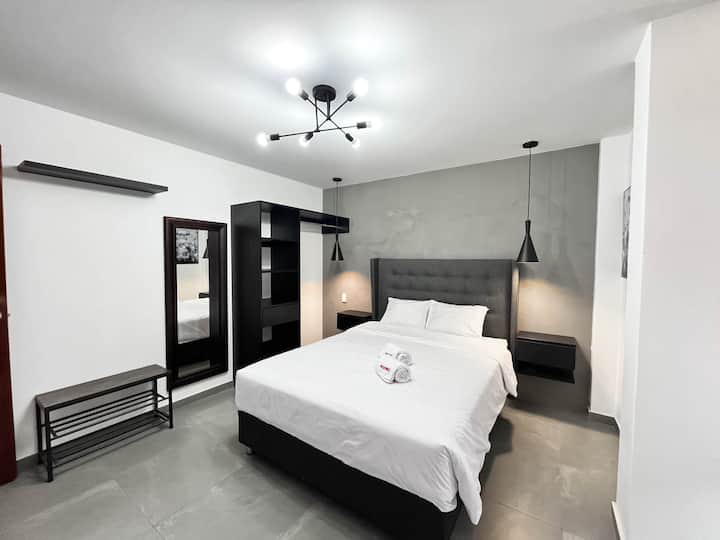 Industrialhome_2br_hostpro - Trujillo