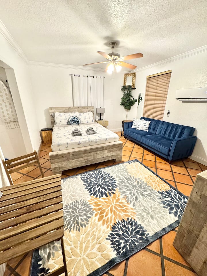 Atlantic Ave Home Away From Home - Delray Beach