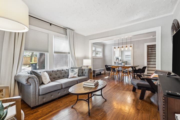 Modern Craftsman Home In Walkable Waldo - Kansas City, MO