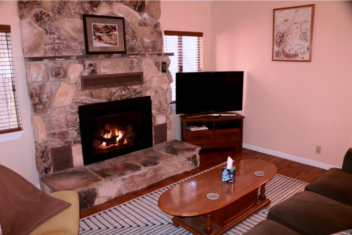 Bear Meadow Cabin - Shaver Lake, CA