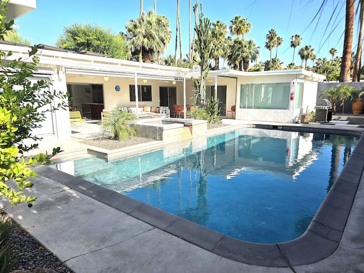 The Chartwell House In Deepwell - Palm Springs, CA