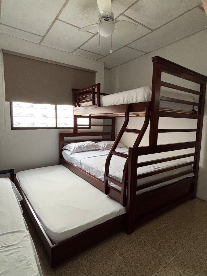 Comfort Suite In Guayaquil (Free And Safe Parking) - Ecuador