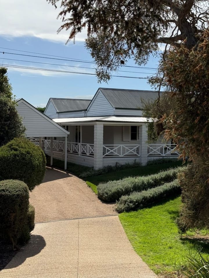 Chesterfield Homestead - Portsea