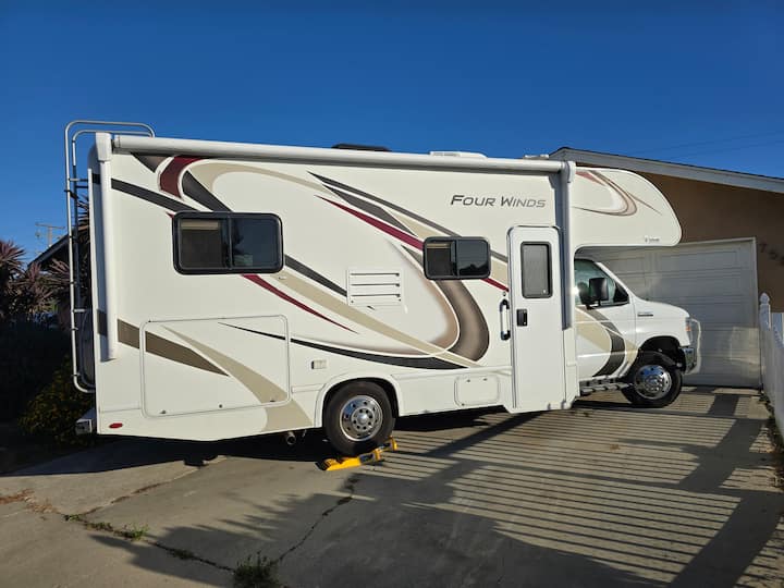 "Cozy Rv Stay In Oxnard, Ca" - Oxnard, CA