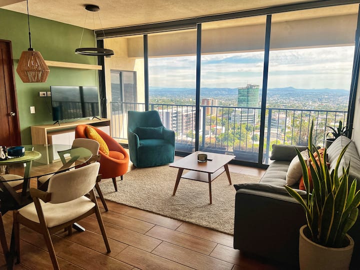 Central 2br A/c Apt W/ Stunning City View & Pool - San Salvador