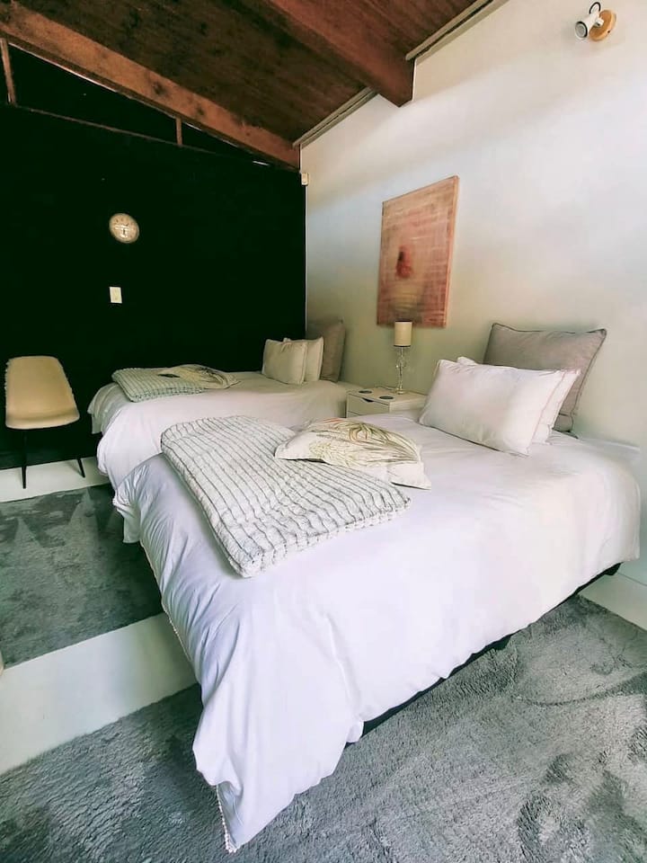 Stylish | Peaceful | Own Entrance | For One/two - Kylemore