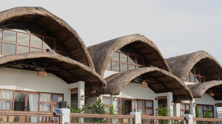 Villa Laetisha Beach Resort - Pasuquin