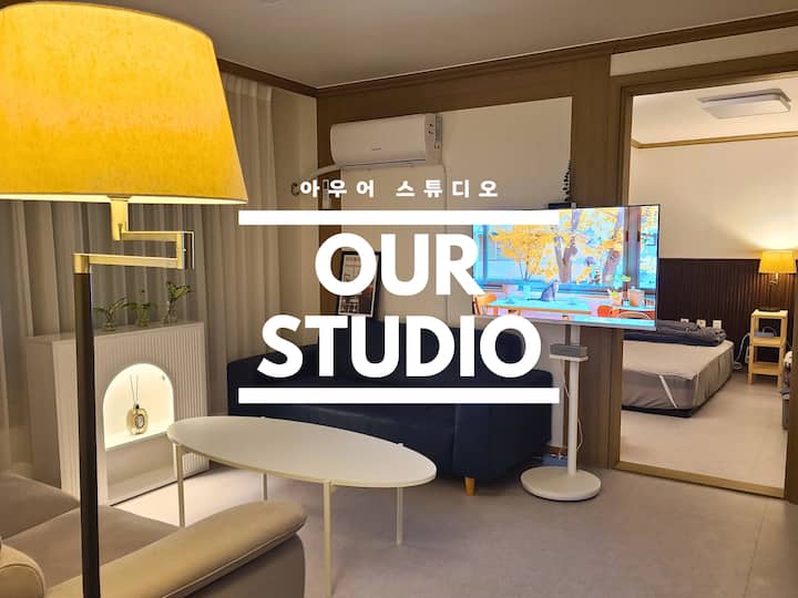 Our Studio/beds For 4/43" Tv/2 Sofas/free Parking - Daejeon