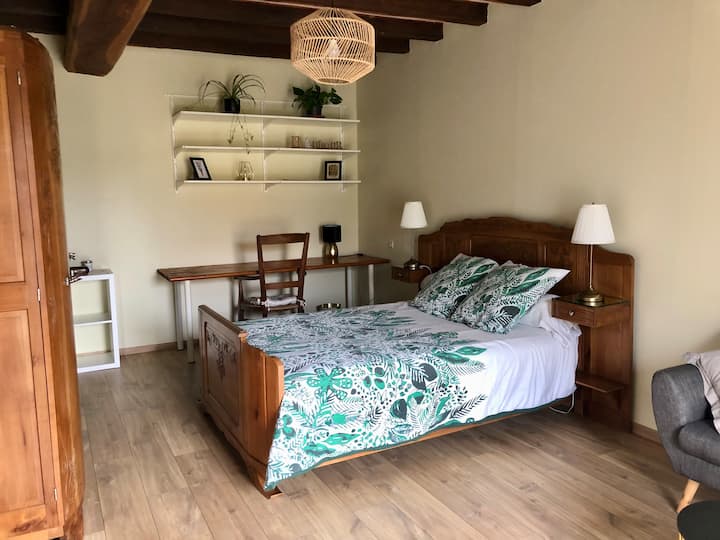 Chambre Dans Une Jolie Longère - Bressuire