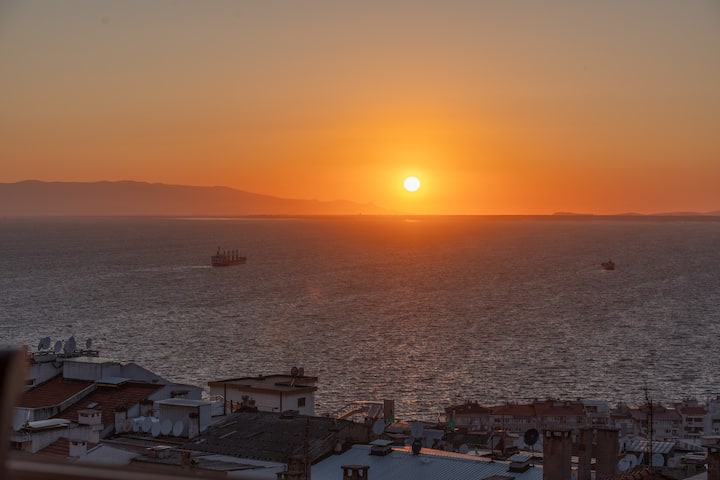 ŞEhir Merkezinde Deniz Manzaralı |Asansörlü |3 Oda - Konak