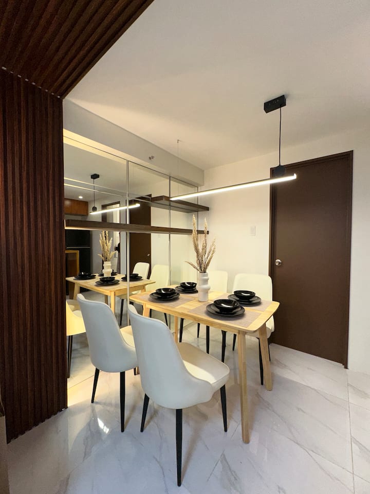 Cozy & Modern 2 Bedrooms Apartment - Taytay