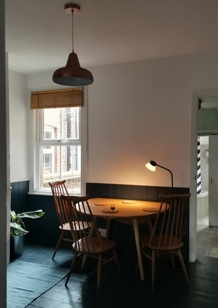 Cosy Home From Home In Reading - Reading