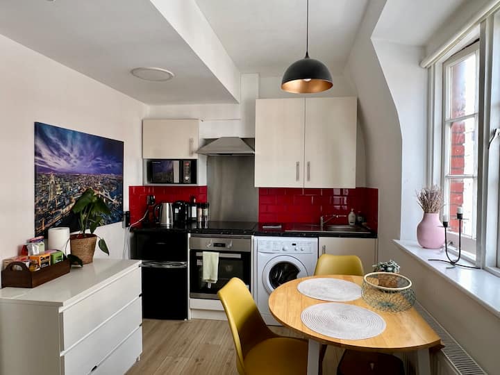 West Kensington Central Flat - London