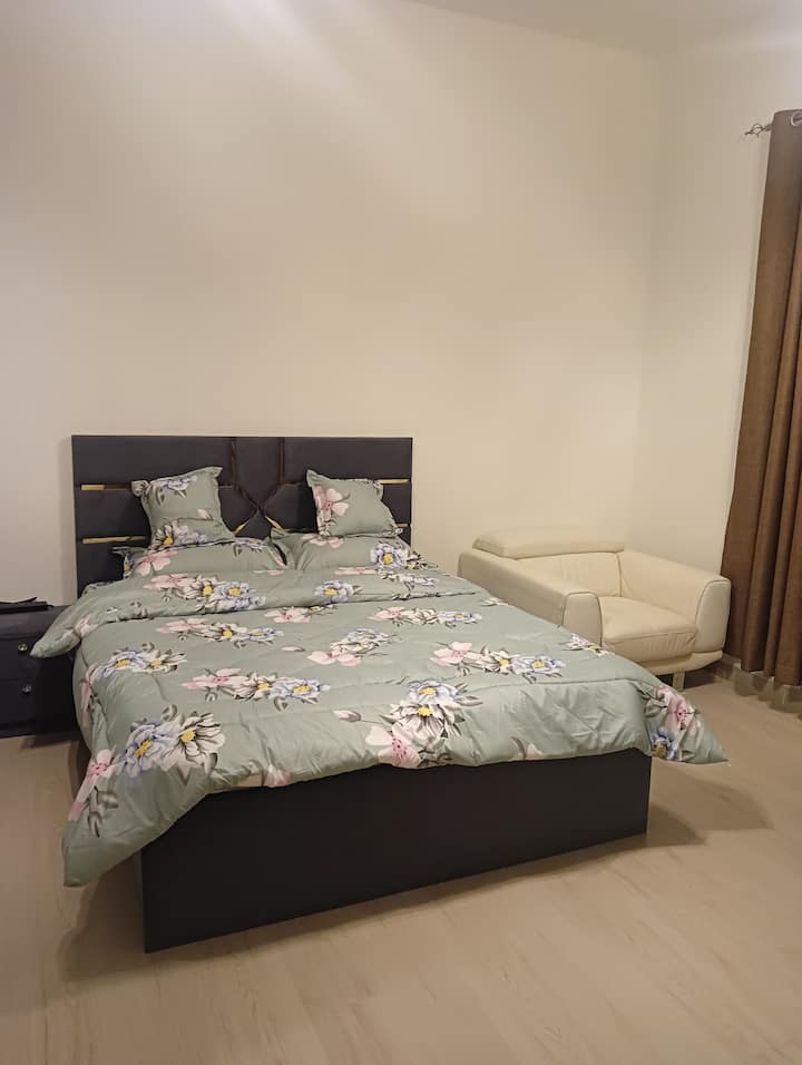Cozy Beautiful Single Room - Ajman