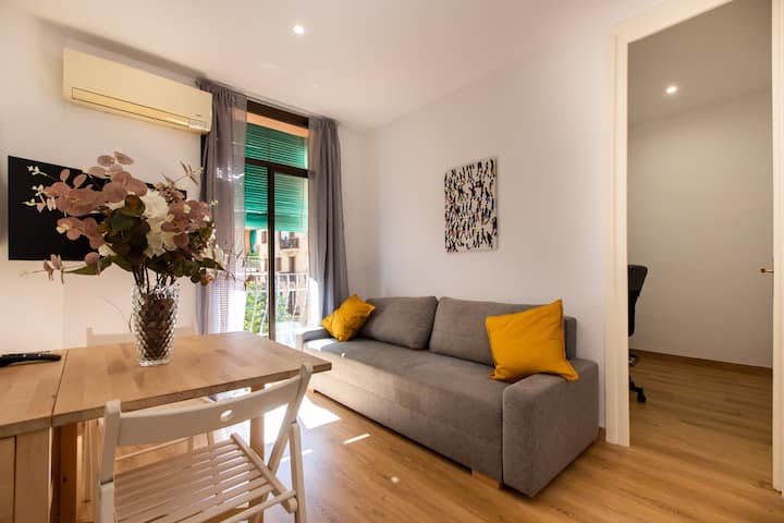 Cozy Apartament Next To Françesc Maciá - Badalona