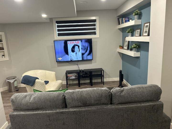 2r-exquisitely Beautiful Deluxe- Private Basement - 위니펙