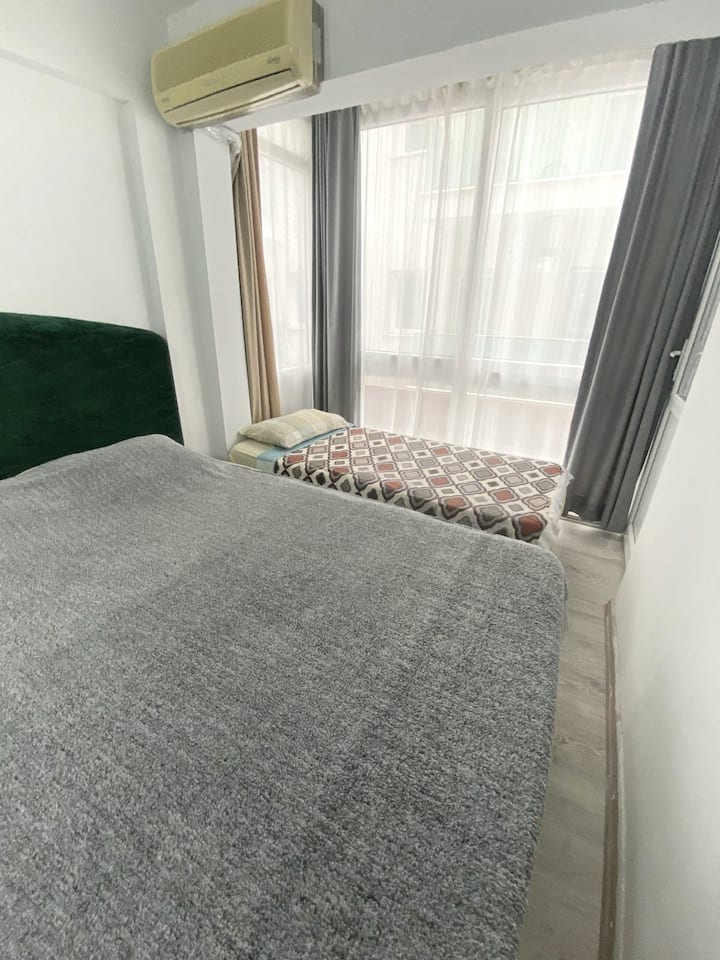 6 Kişilik Geniş ŞıK Daire Tam Donanımlı Merkezi - İzmir