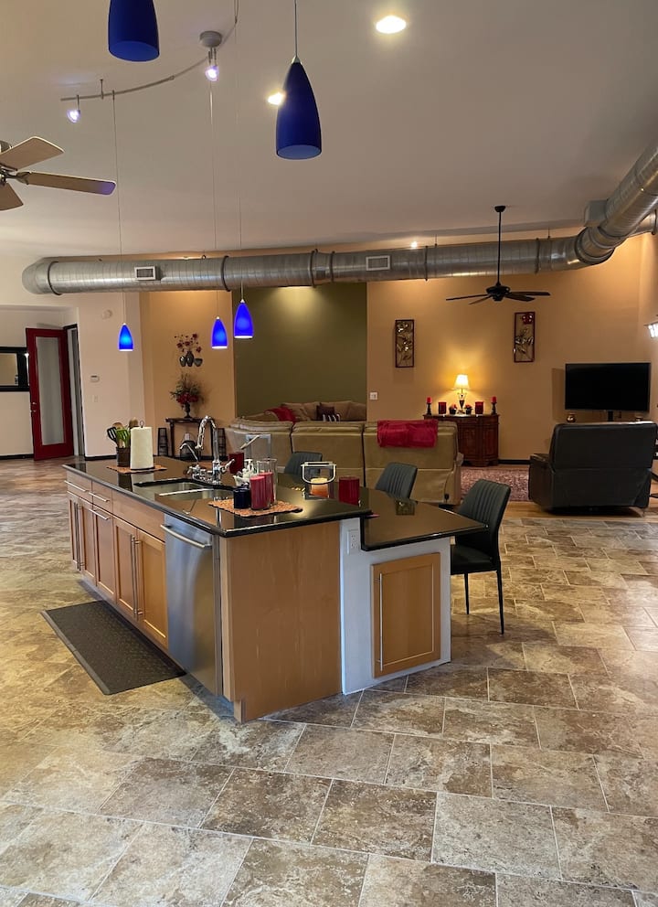 Beautiful Lg 2/2 Loft - Sebring, FL