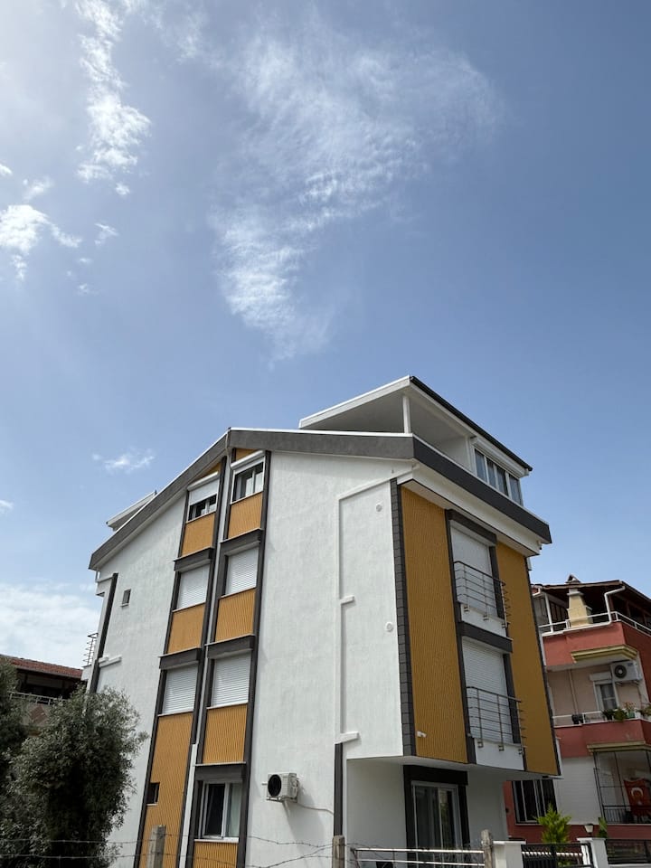Altınkum Sahiline Yakın Günlük Kiralık 1+1 Daire - Дидим