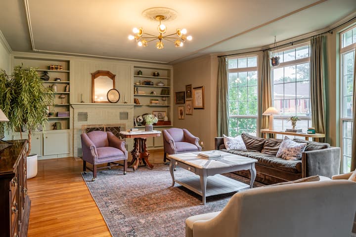 Cedar Crest Cottage: 3-story, 1930s Home Near Acu - 애빌린