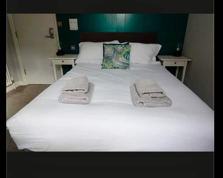Suite 1 - Evesham