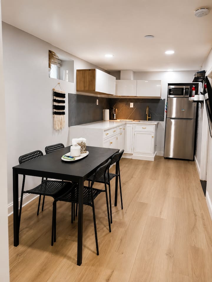 Small Yet Cozy Home! Free Parking & Laundry - Elizabeth, NJ