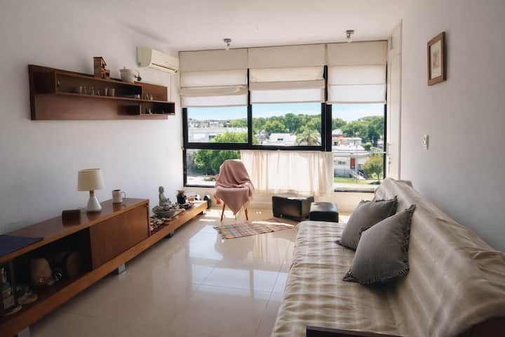 Malvín Playa •1 Dormitorio, Calma Y Relax Para Dos - Montevideo