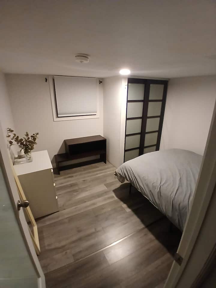 1 Bedroom Basement Apartment - Guelph