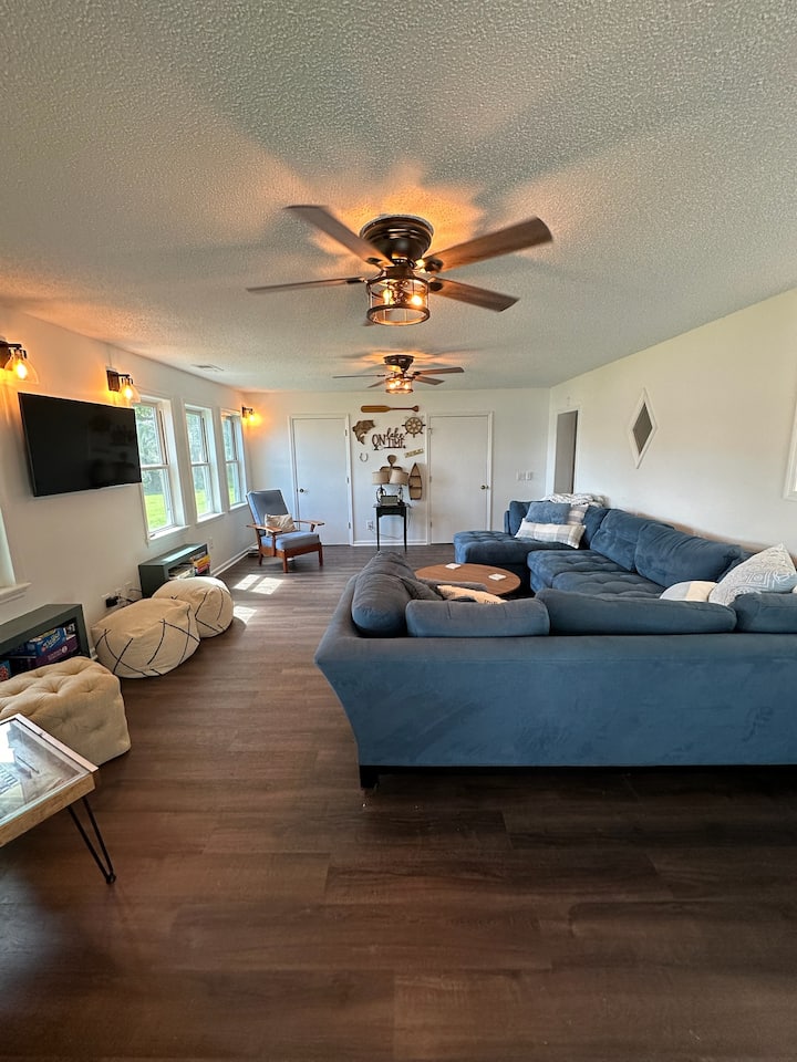 Lakehouse Hideaway | Peaceful And Serene - Lake Moultrie, SC