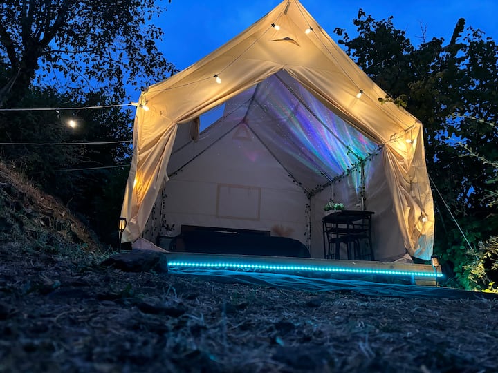 Dreamy Fairy Yurt! (Hot Tub) - Happy Valley, OR