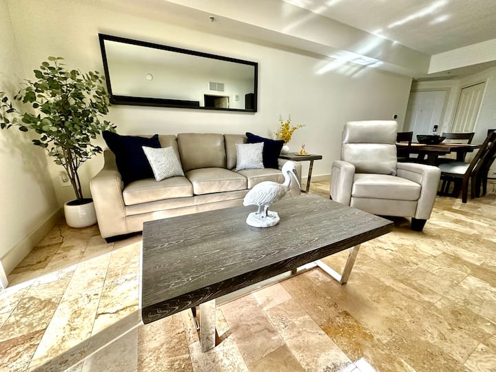 Spacious 2/2 Condo In Brickell - Miami, FL