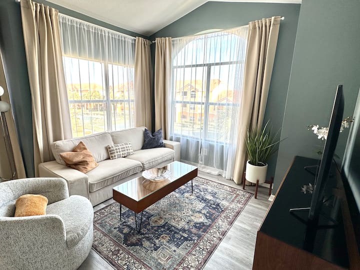 Pet Friendly Condo - Pool - Beach 5 Min - Pinellas County, FL