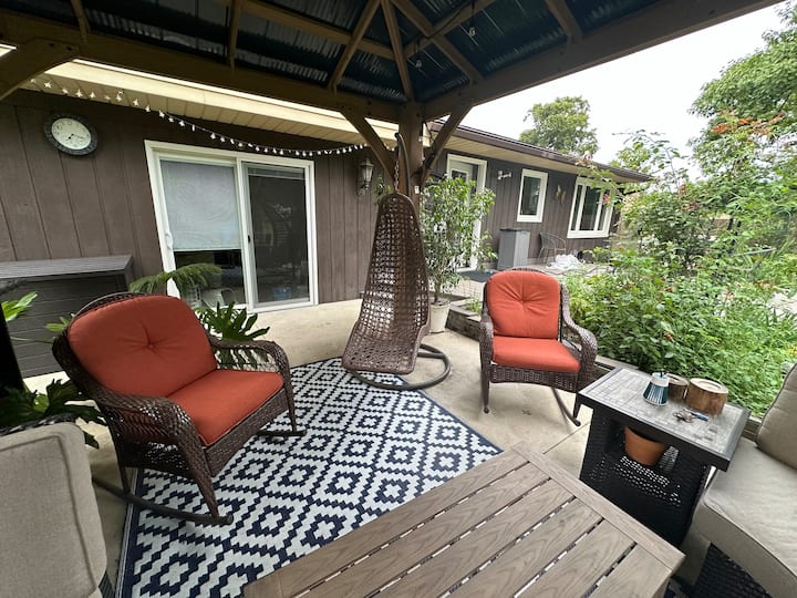 Irena’s Bed & Breakfast - Parma, OH