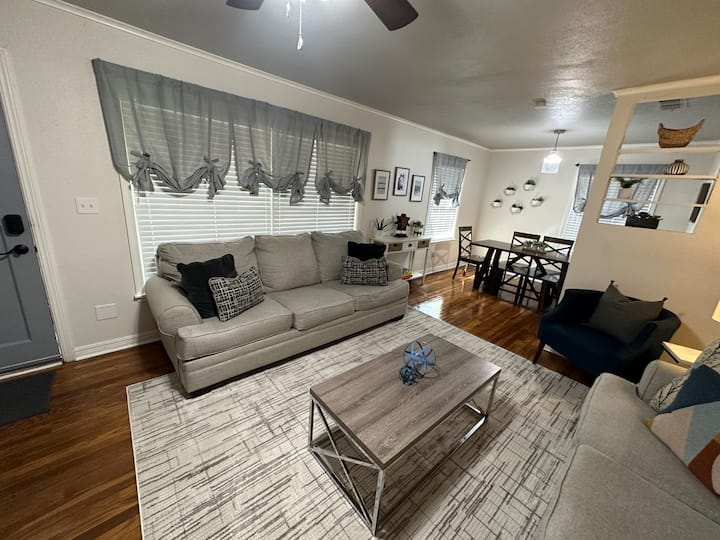 Family Friendly Home W/garage &Ev Charger - Amarillo, TX