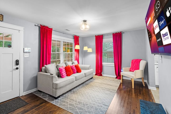 House Near Uptown & Airport. Free Parking. Office. - Charlotte Douglas Airport (CLT)