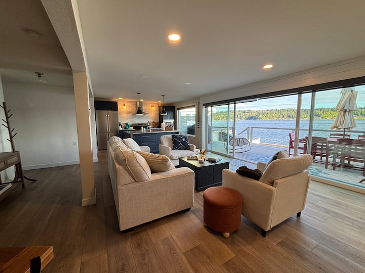 Breakaway Beach House - Bremerton, WA