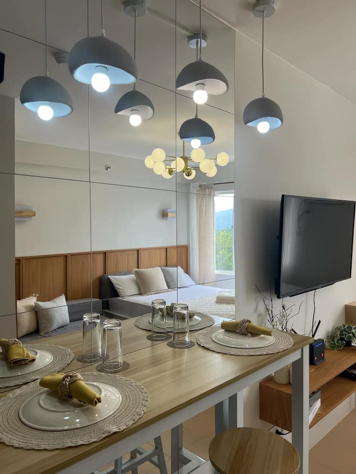 Mountain View Condo Studio Unit High Speed Wifi - Dumaguete
