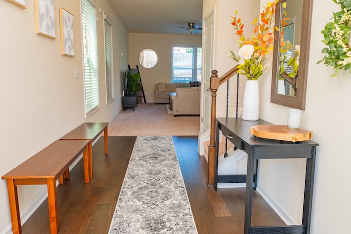 *New* Home With Excellent Location In Atlanta Ga - Duluth, GA