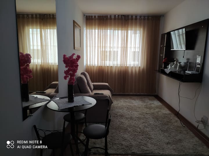 Bem Vindo A Jf
A 8 Min Da Ufjf/6 Min Do Estádio. - Juiz de Fora