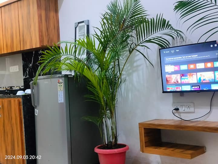 Relax @Green Hut Couple Friendly - Indore