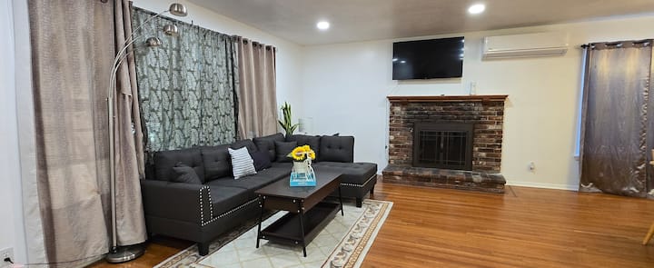Serene 3br/2ba Near Disneyland | All In Price - Huntington Beach, CA