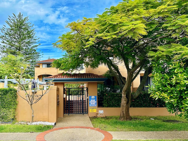 Budget Beachside Holidays  Monthly Specials! - Gold Coast