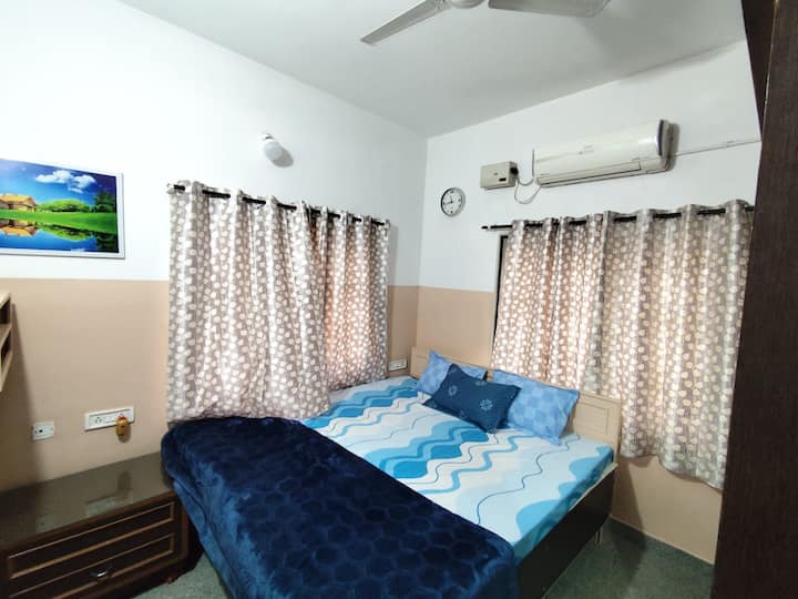 6 Bedrooms Ac Homestay 2 - 3bhk - Mysore