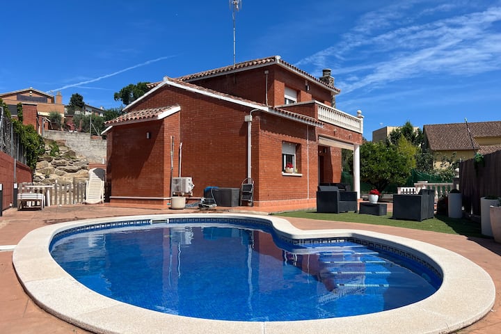 Chalet Con Piscina - Terrassa