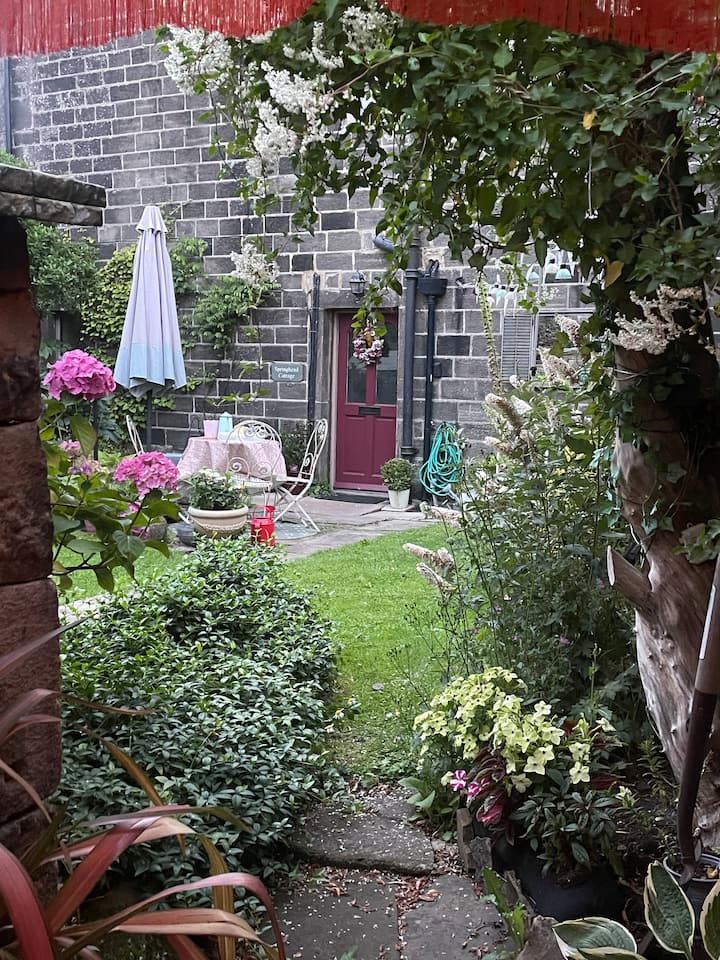 Springhead Cottage In Ancient Happy Valley Village - Hebden Bridge
