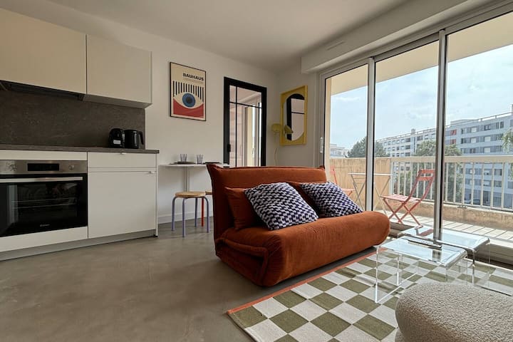 "Bauhaus" Moderne & Rénové + Parking, Proche Tram - Annemasse